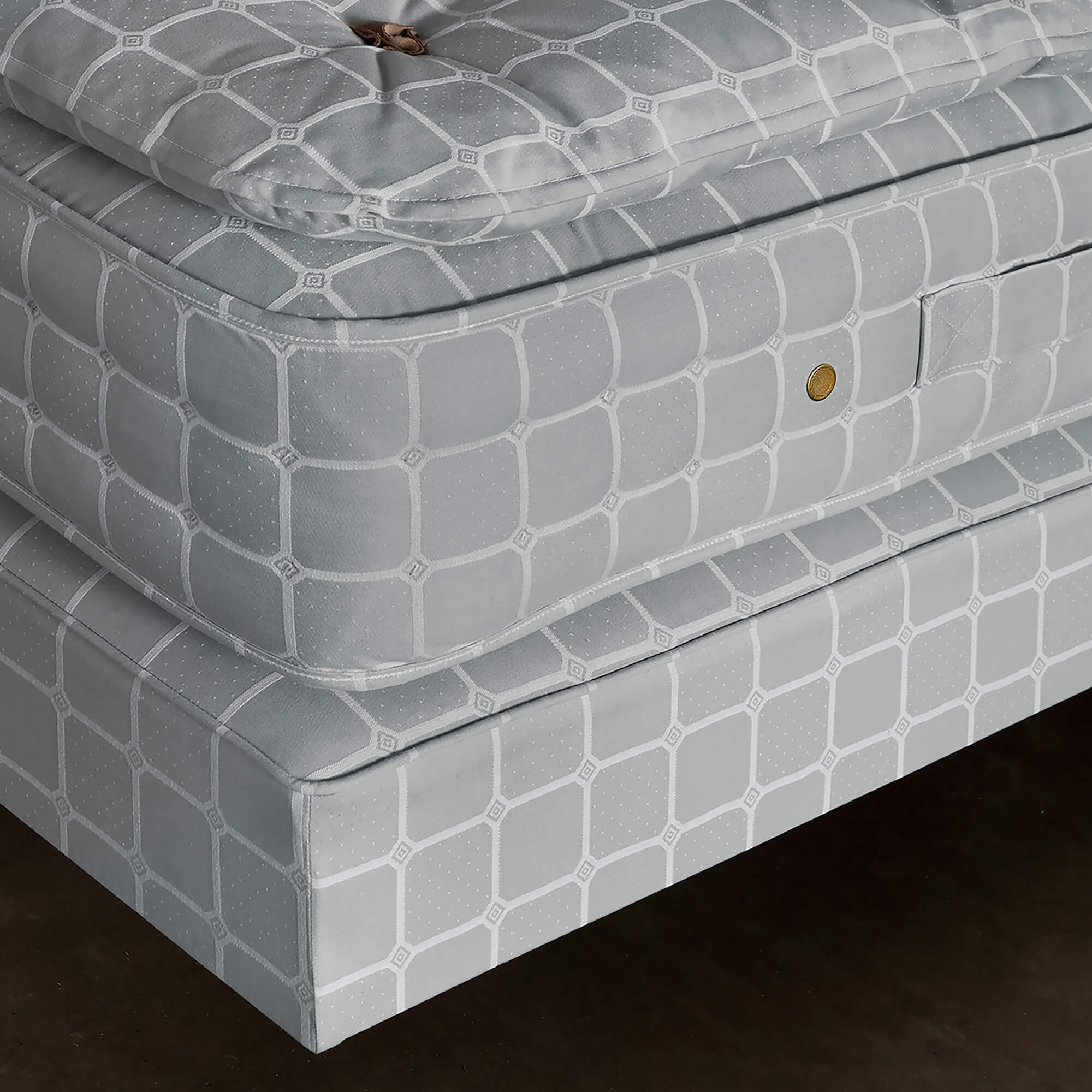 High-end Bed Sets | Savoir Bed Models | Luxury Handcrafted Beds ...